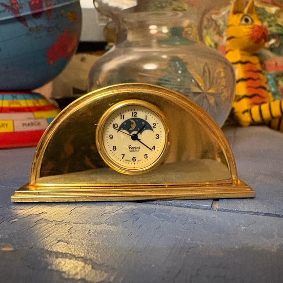 Perini | Wall Decor | Perini Quartz Tiny Miniature Mantel Clock Cold ...